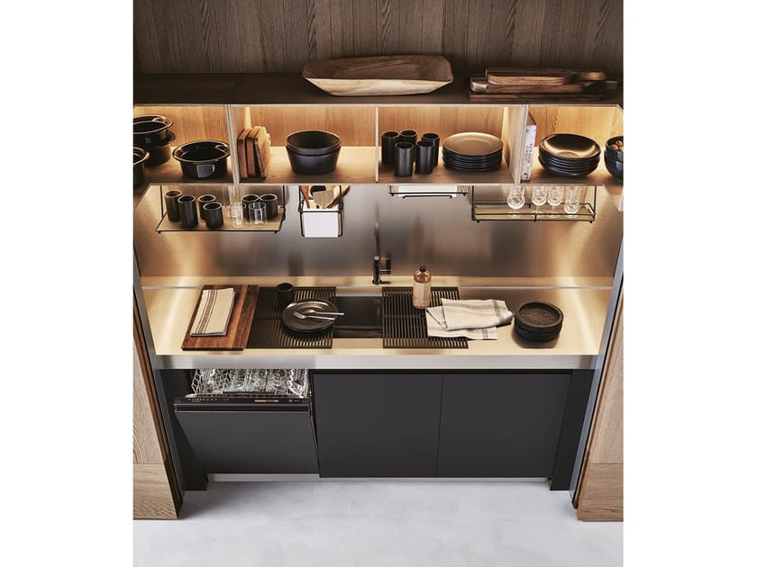 LIGNUM + MODUS Kitchen with island By Arclinea | design Antonio Citterio