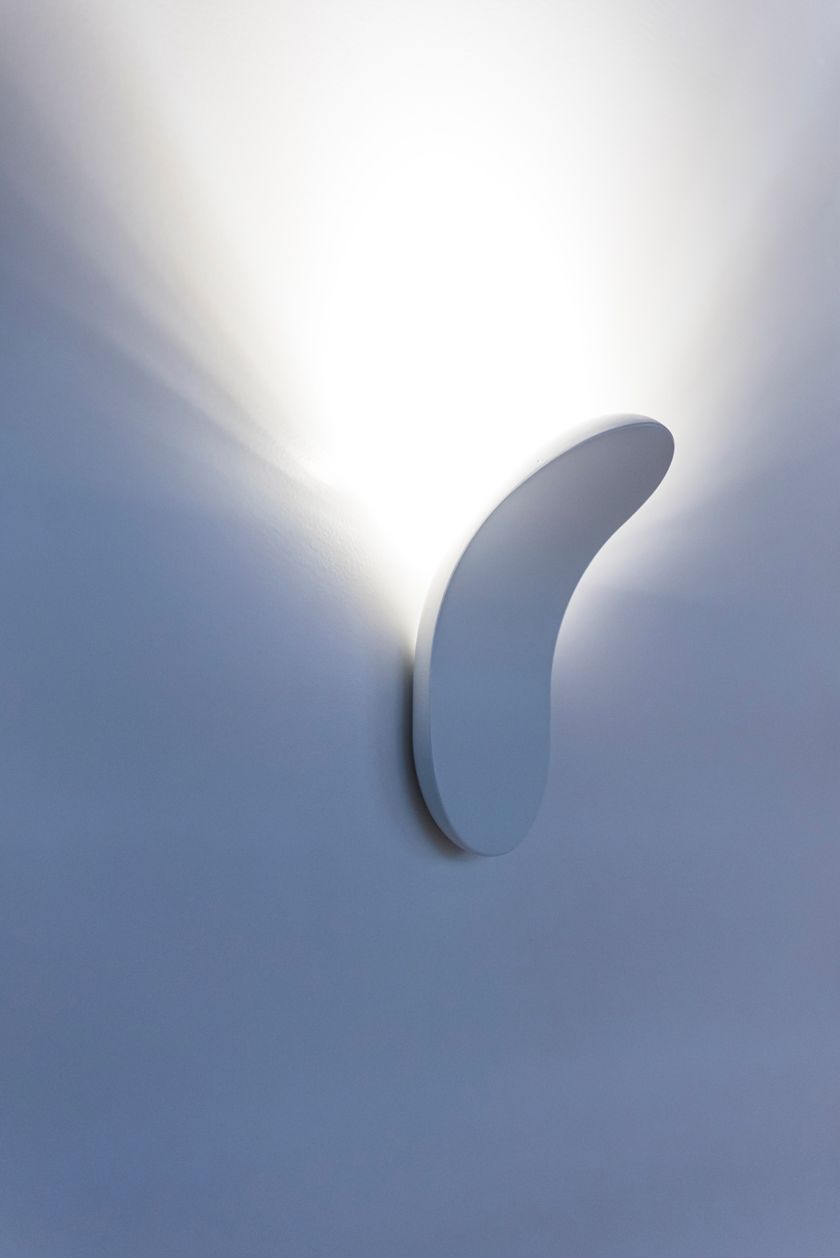 LIK Wall lamp By AXOLIGHT | design Serge & Robert Cornelissen