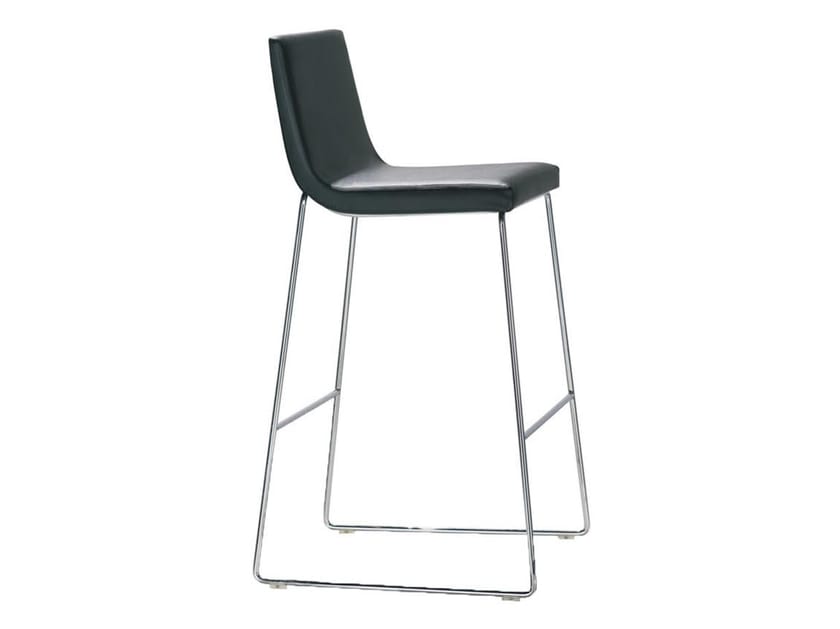 LINEAL COMFORT BQ0599 stool By Andreu World design Lievore Altherr Molina