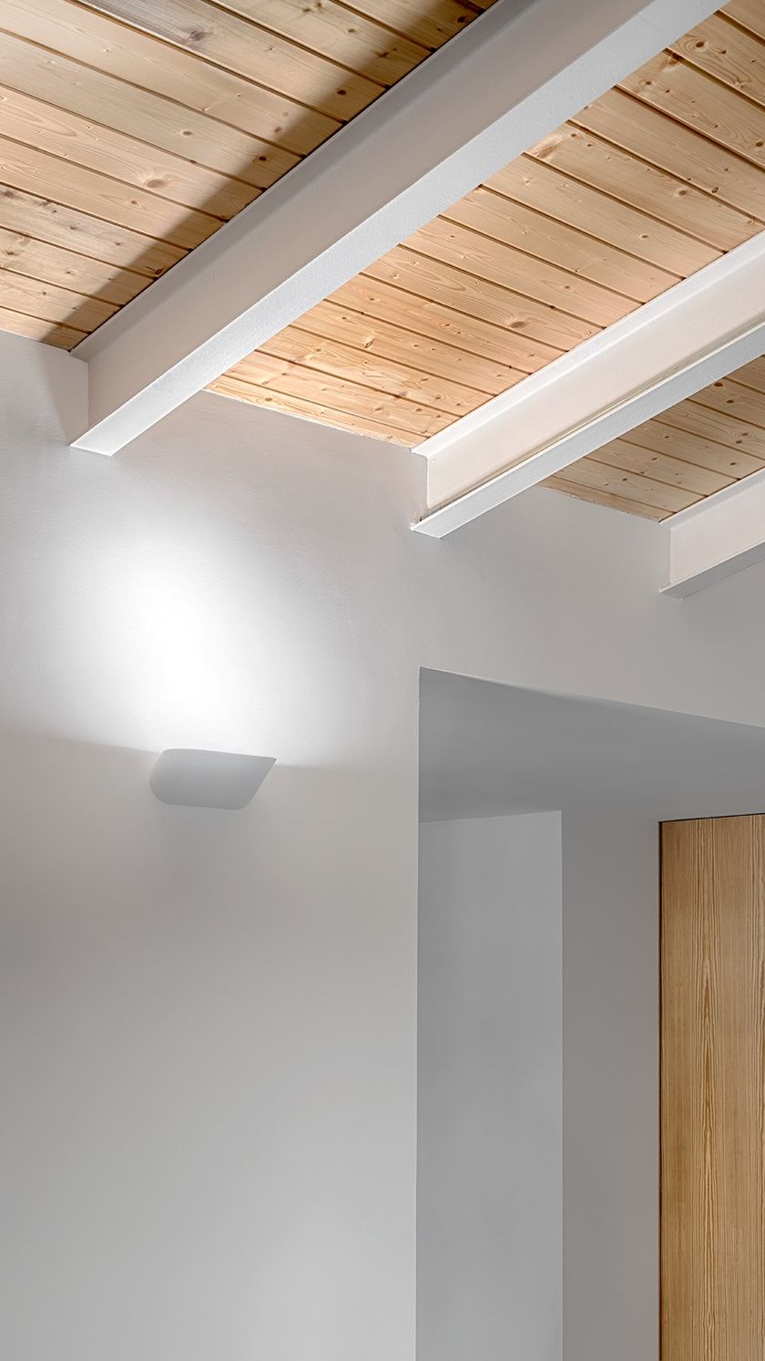 LIP LED aluminium wall light By Arkoslight | design Antonio Bojó