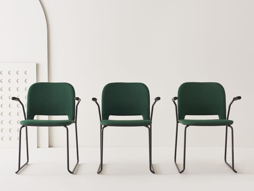LIPS | Chair with armrests Lips Collection By Segis design Bartoli Design