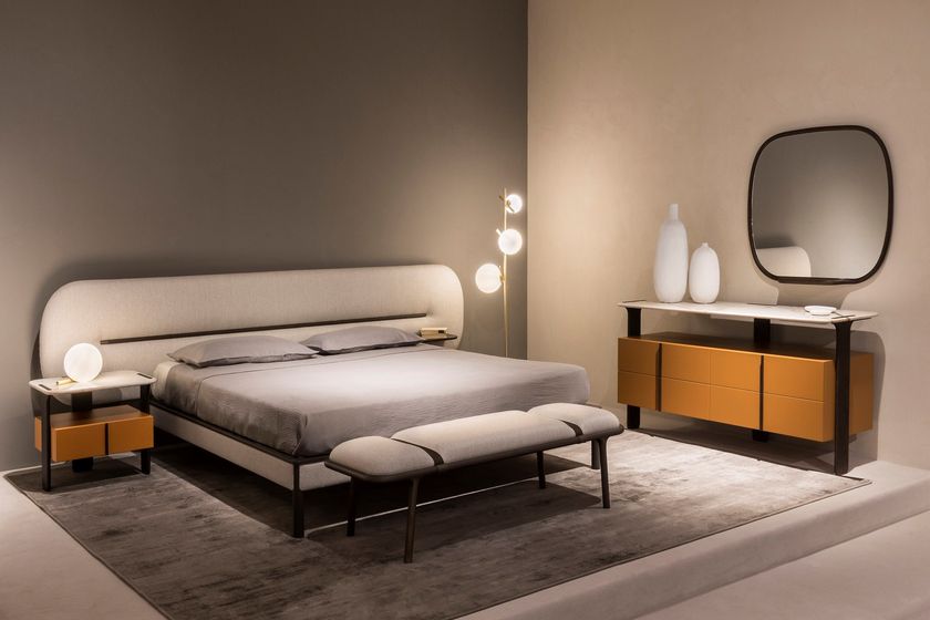 LIPS XL Bed By Carpanese Home | design Matteo Zorzenoni