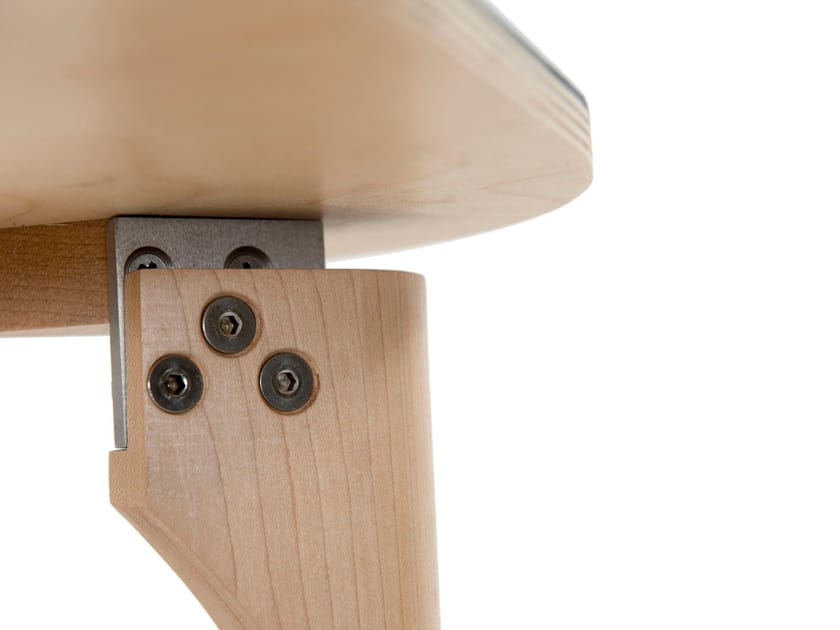 LOFTED | Tavolino di servizio By KHEM Studios