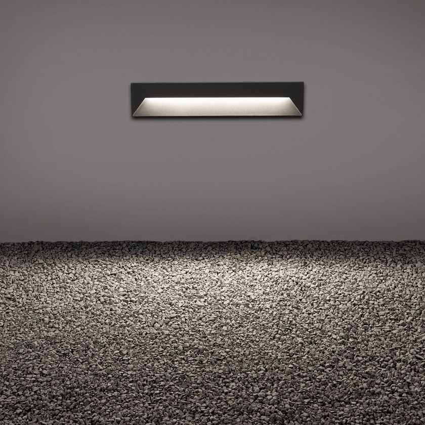 LOGIC W L Steplight By Delta Light