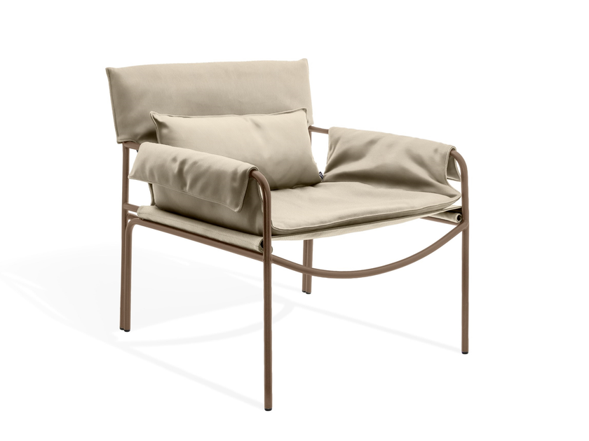 LOOP LOUNGE Fabric easy chair with armrests By KFF | design Daniel Schmidt