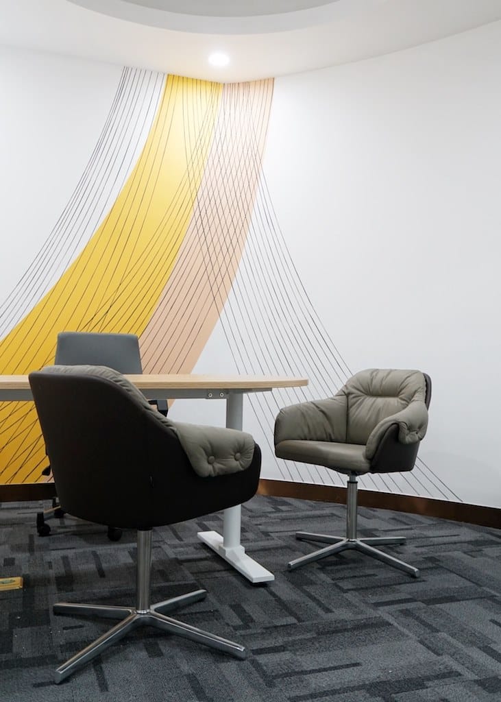 LORD Swivel fabric chair with armrests By grado design | design Wendy ...