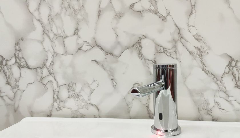LOTUS TOP FILL Soap dispenser By Stern