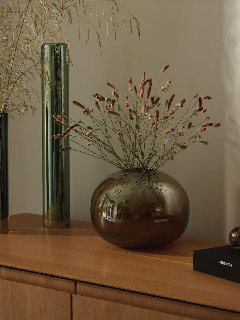 EPOQUE VASE Round blown glass vase By LSA