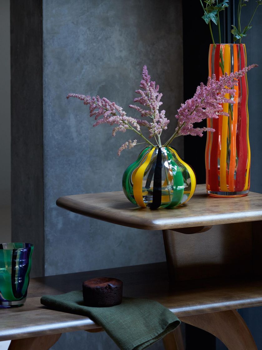 FOLK VASE Blown glass vase By LSA