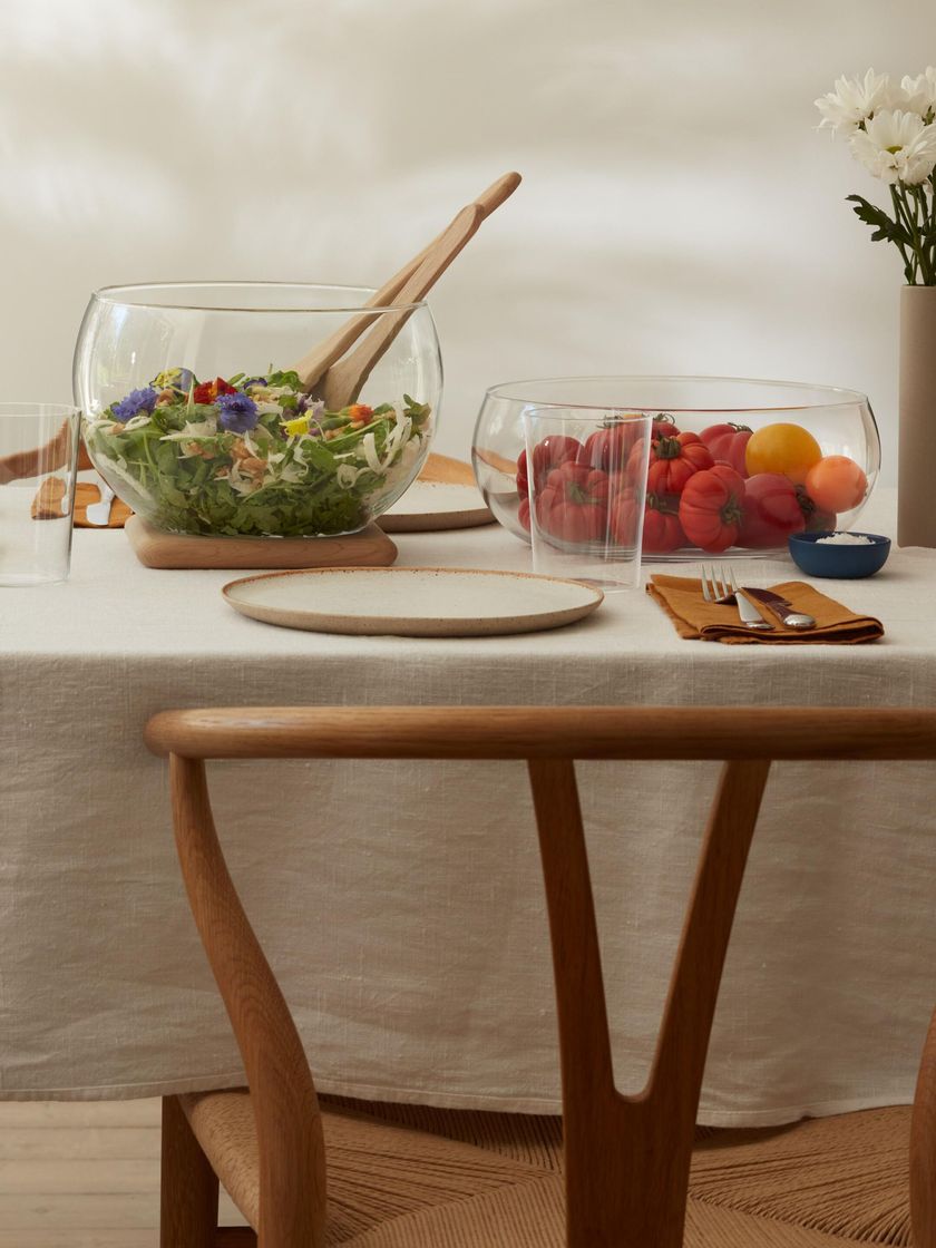 SERVE SALAD SET & OAK BASE Salad bowl By LSA