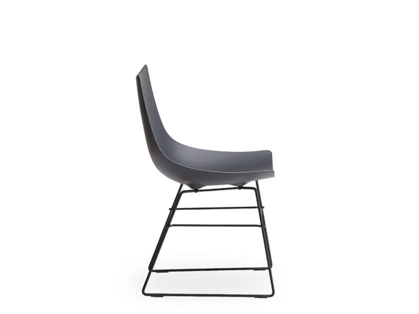 LUC | Sled base chair By ROSSIN design Lorenz+Kaz