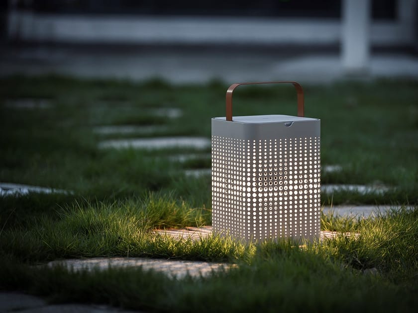 LUMA Metal lantern By VINEKO | design R&C Design