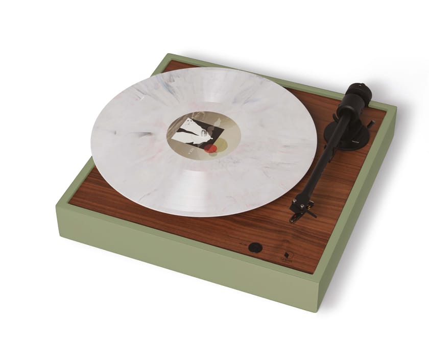 SQUARE SOFT GREEN WALNUT Portable walnut record player By La Boite concept
