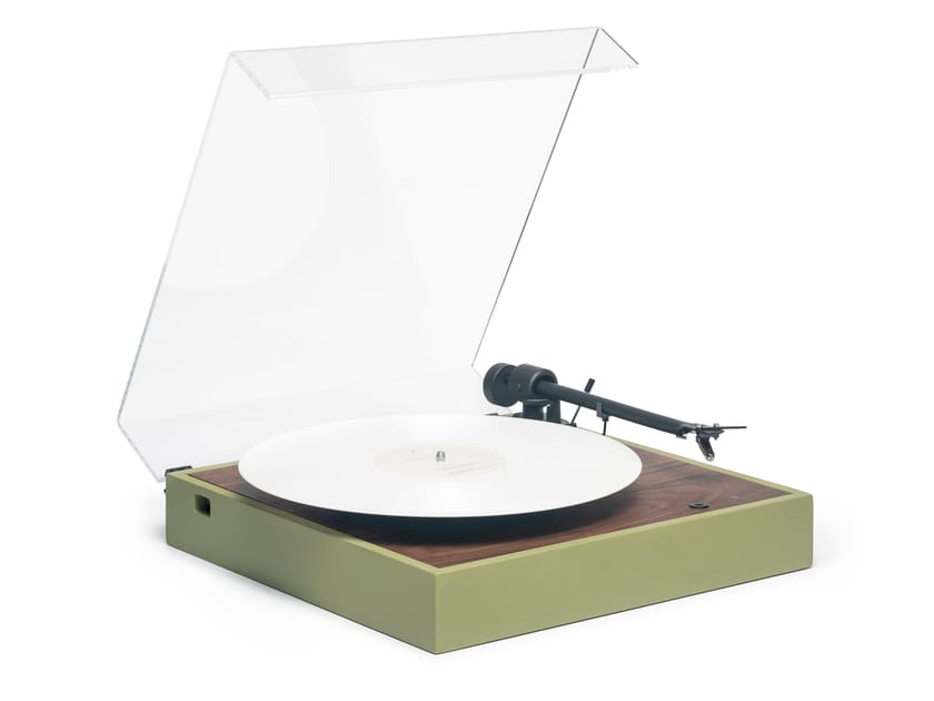 SQUARE SOFT GREEN WALNUT Portable walnut record player By La Boite concept