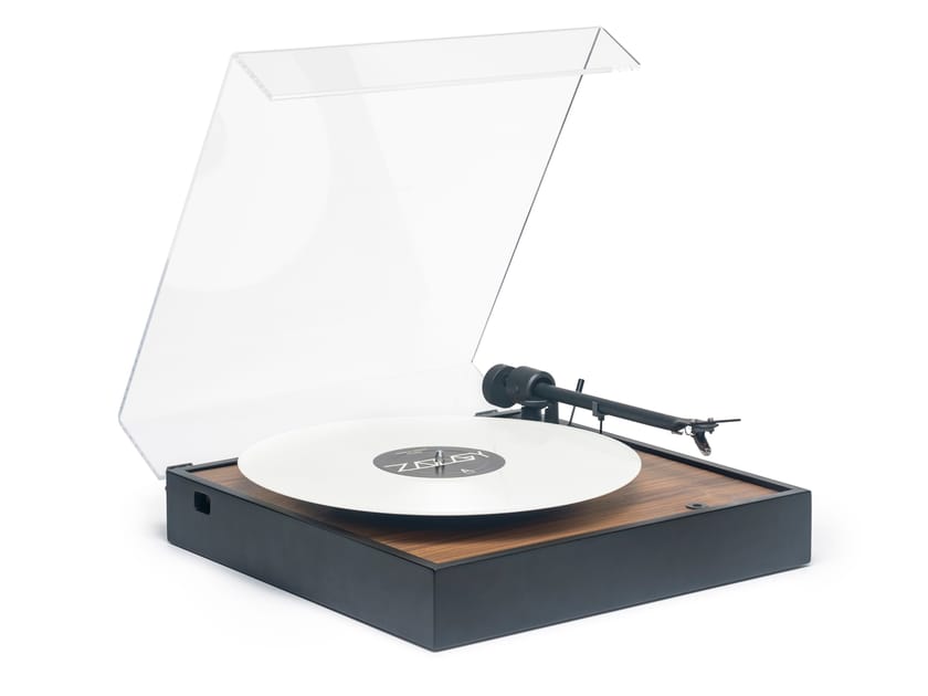 SQUARE WALNUT Record player By La Boite concept