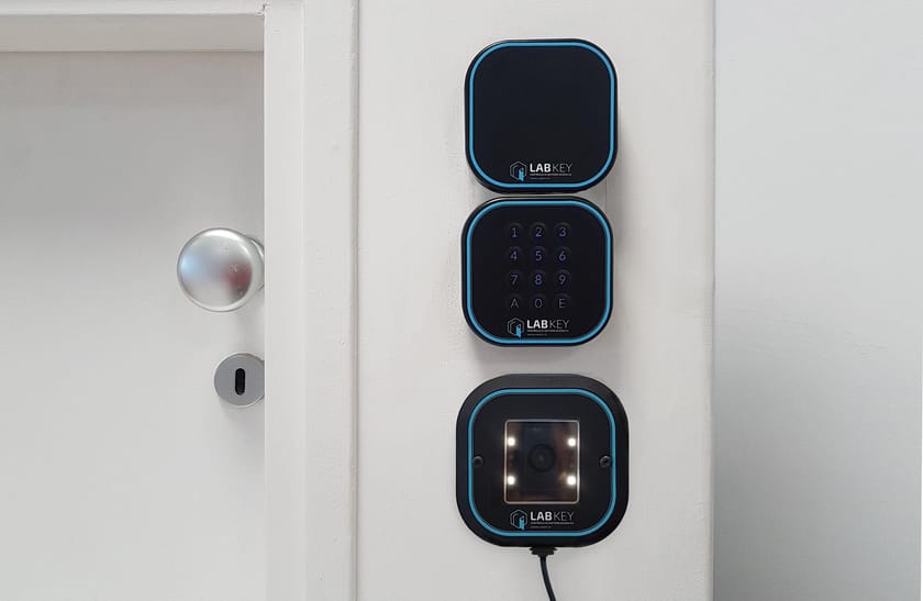 Sistema di building automation per controllo accessi LABKEY ONE QR CODE ...