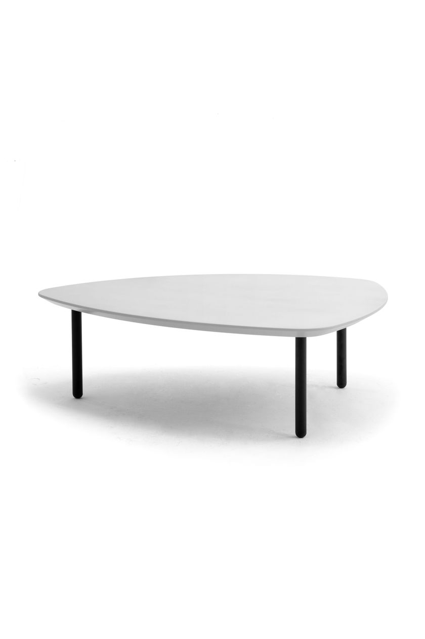 EOS Low lacquered triangular steel and MDF coffee table By Leyform ...