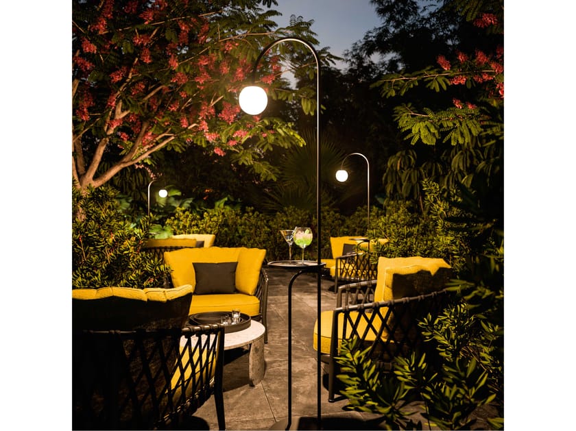 BUTLER Floor lamp By Linea Light Group