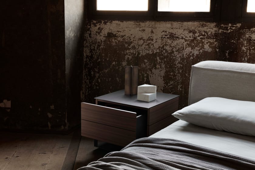 HALFSQUARE Comodino quadrato in acciaio e legno con cassetti By Living ...