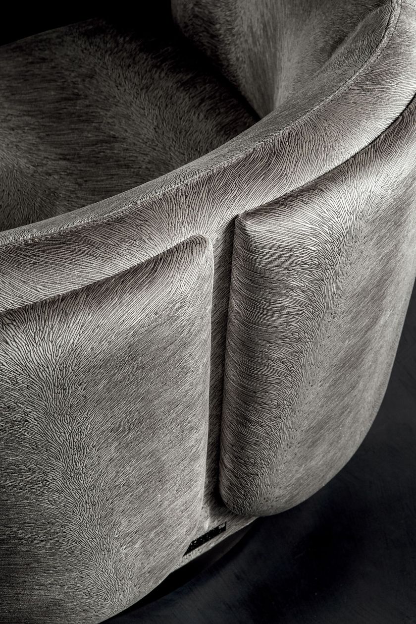 COCOON Armchair By Longhi