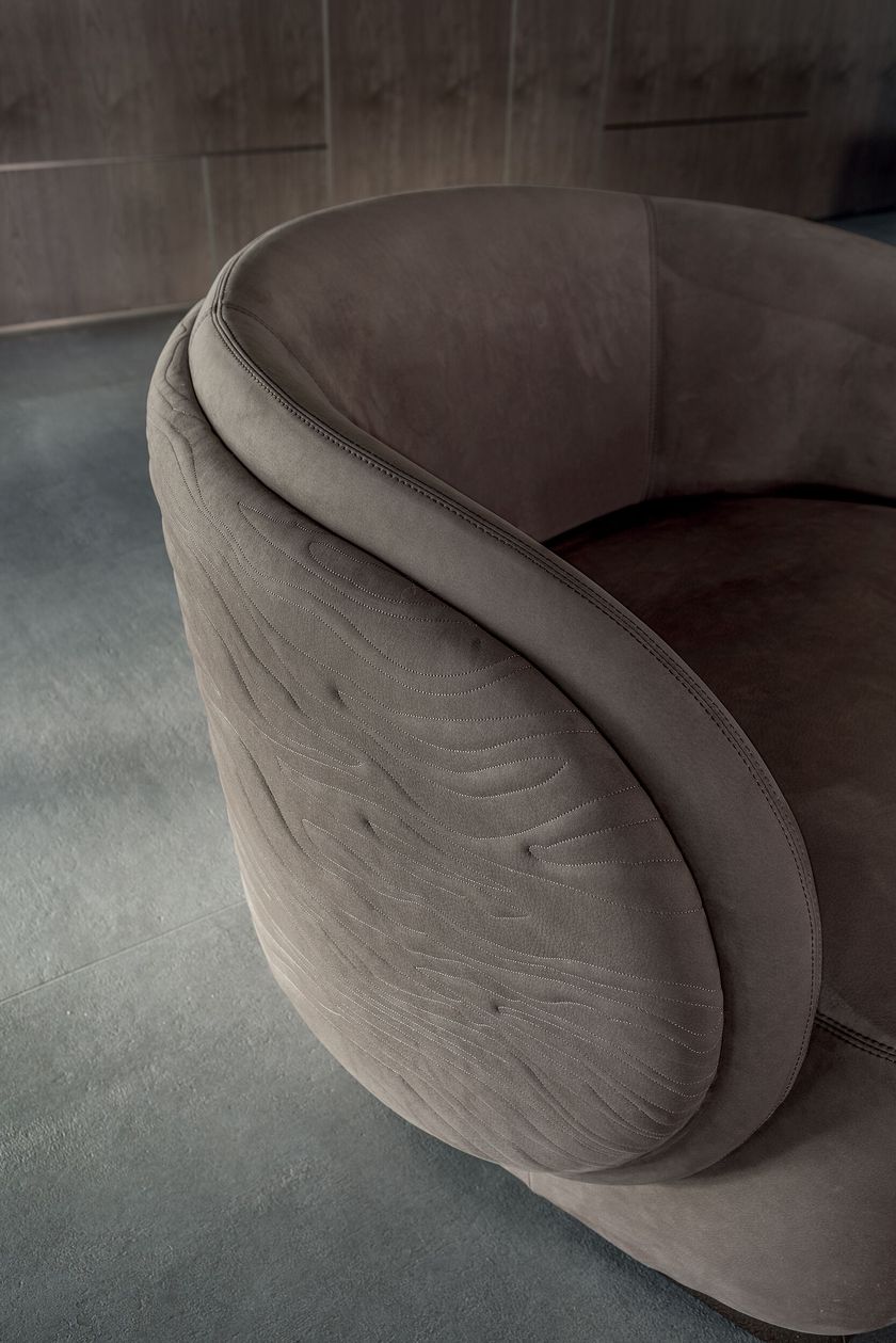 COCOON Armchair By Longhi