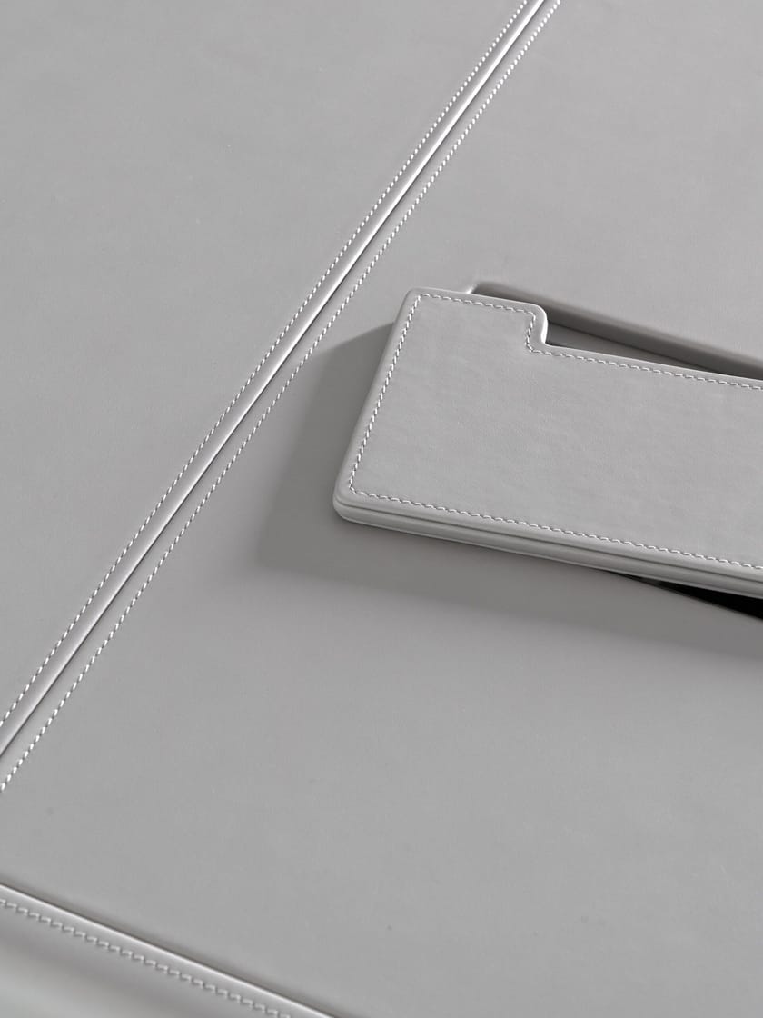 PICO Writing desk By Lorenzo Tondelli