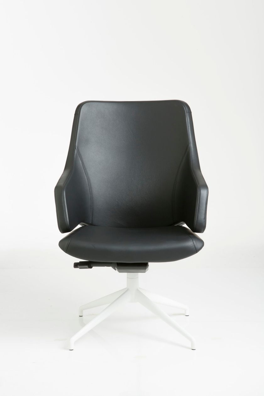 ITALIA Height-adjustable executive chair with 5-spoke base By Luxy