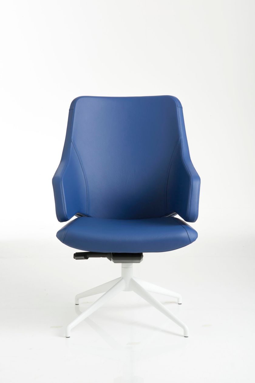 ITALIA Height-adjustable executive chair with 5-spoke base By Luxy