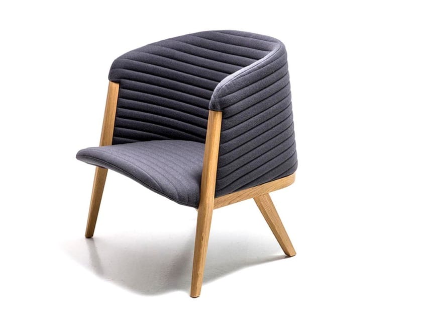 MAFALDA Butaca con brazos By Moroso | design Patricia Urquiola