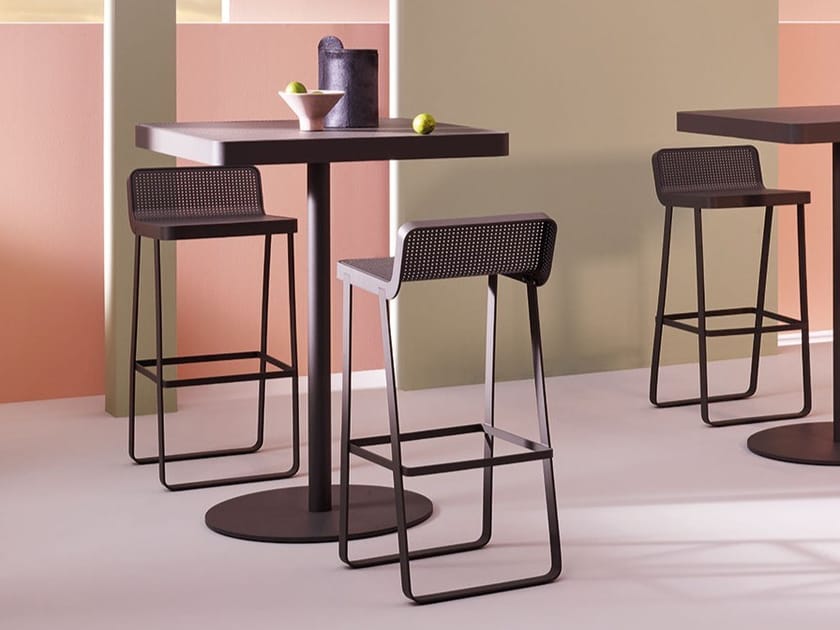 MAKEMAKE | Aluminium stool By Terraforma design Studio PANG