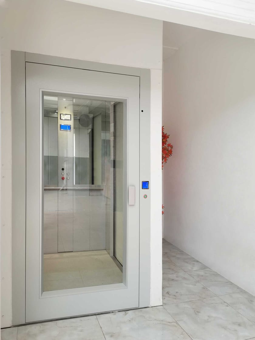 MANGUSTA Platform lift By A.R.E.