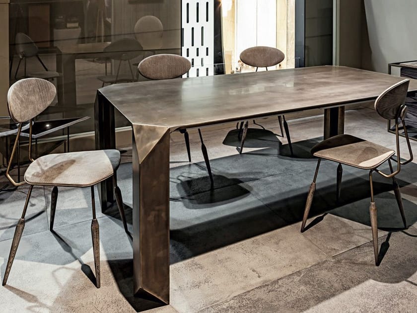 MANTIS Upholstered metal chair By Shake