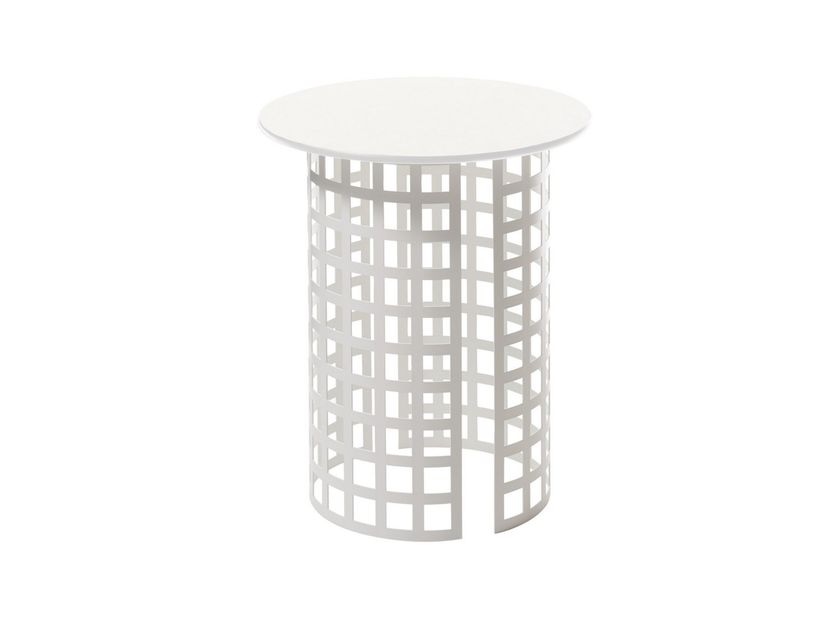 MARA Round garden table with HPL top and iron base By SLIDE | design ...