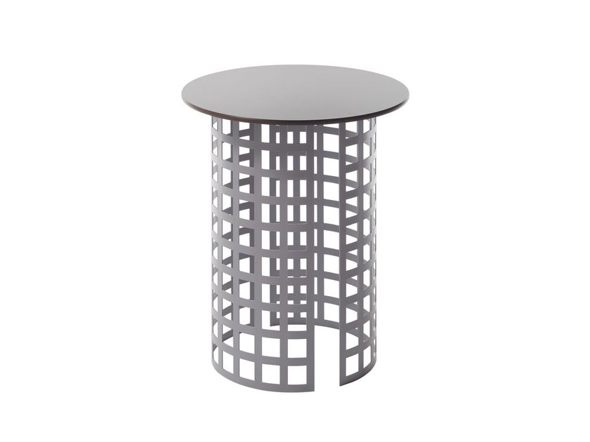 MARA Round garden table with HPL top and iron base By SLIDE | design ...