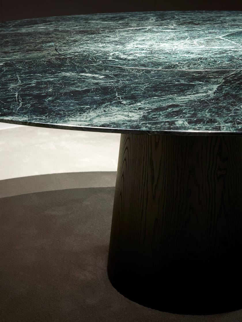 MATERIC Round dining table By Porro