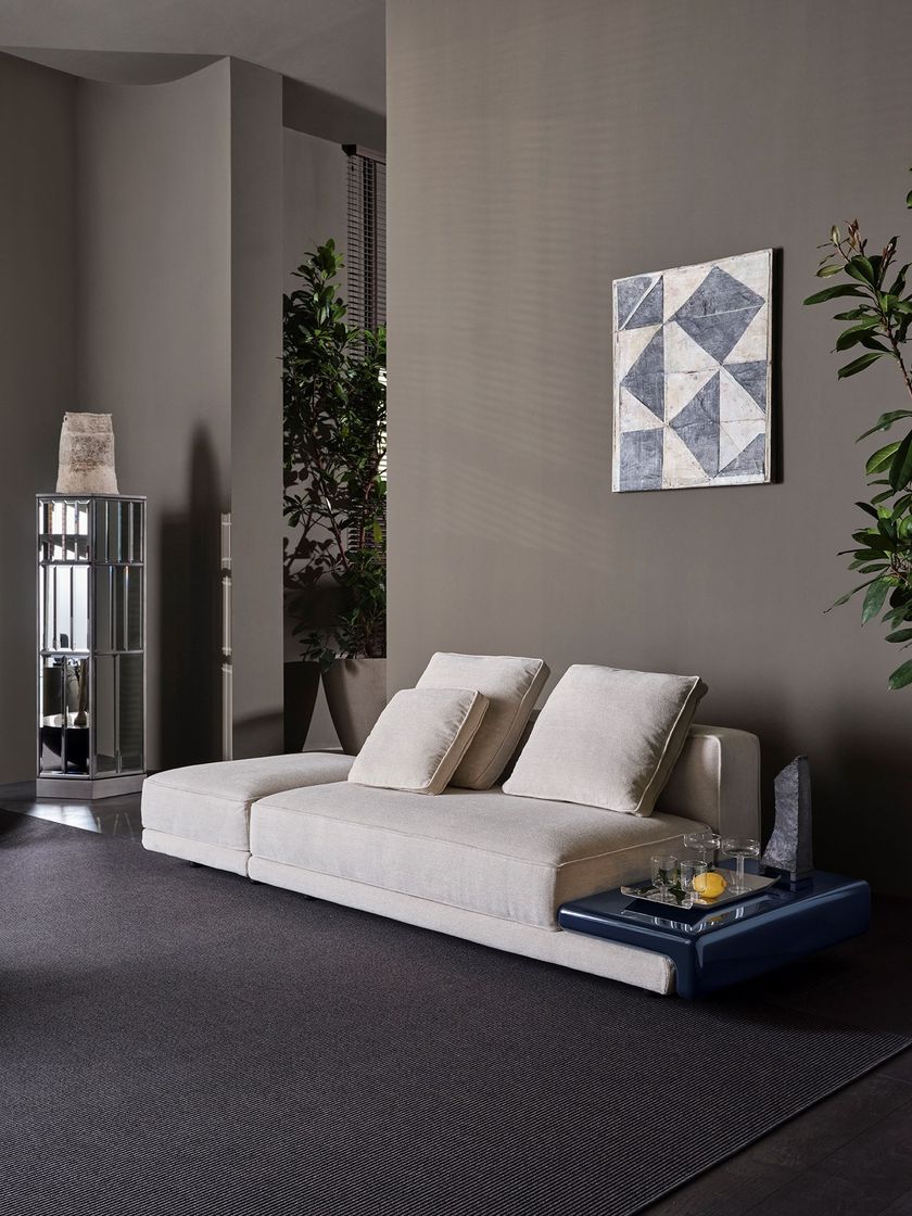 MAX Sofa By Meridiani | design Andrea Parisio