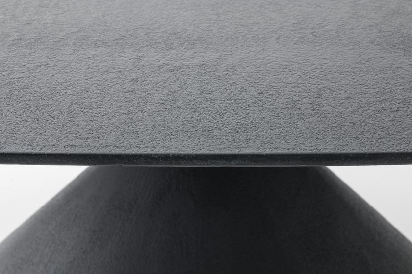 MAXI CLAY Mesa By Desalto | design Marc Krusin