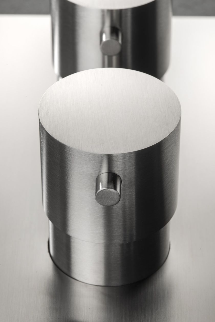 MINIMAL Wall-mounted stainless steel remote control tap By MGS