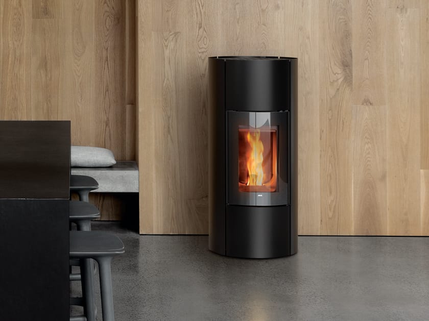 MOOD CORE Pellet powder coated steel stove By MCZ