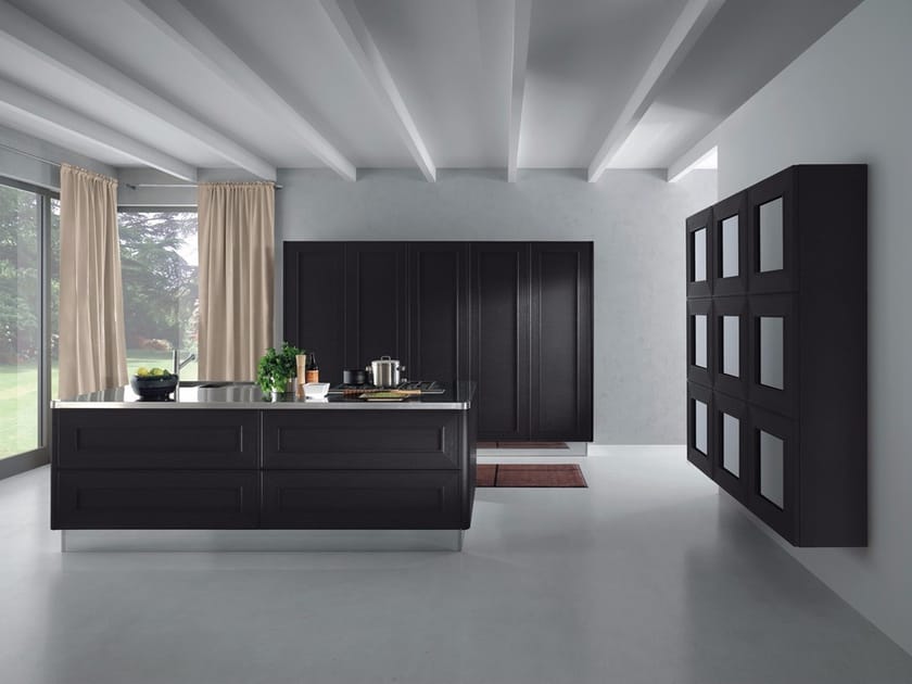 Lacquered linear wood veneer kitchen without handles MELOGRANO M.TRE By Composit design Liliana ...