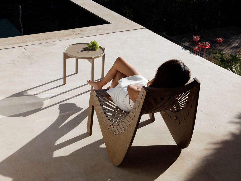 MELON BEIGE Butaca para jardín de madera By Aggy | design Agota Rimsaite