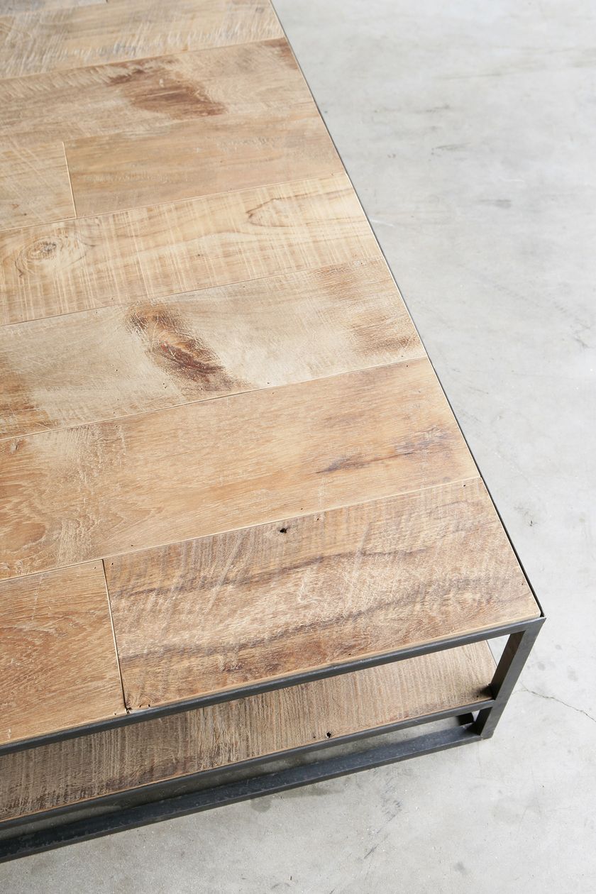 Custom coffee table with integrated magazine rack MESA DD MTM By Heerenhuis