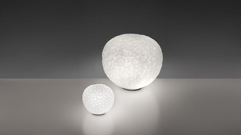 METEORITE Blown glass table lamp By Artemide | design Pio & Tito Toso