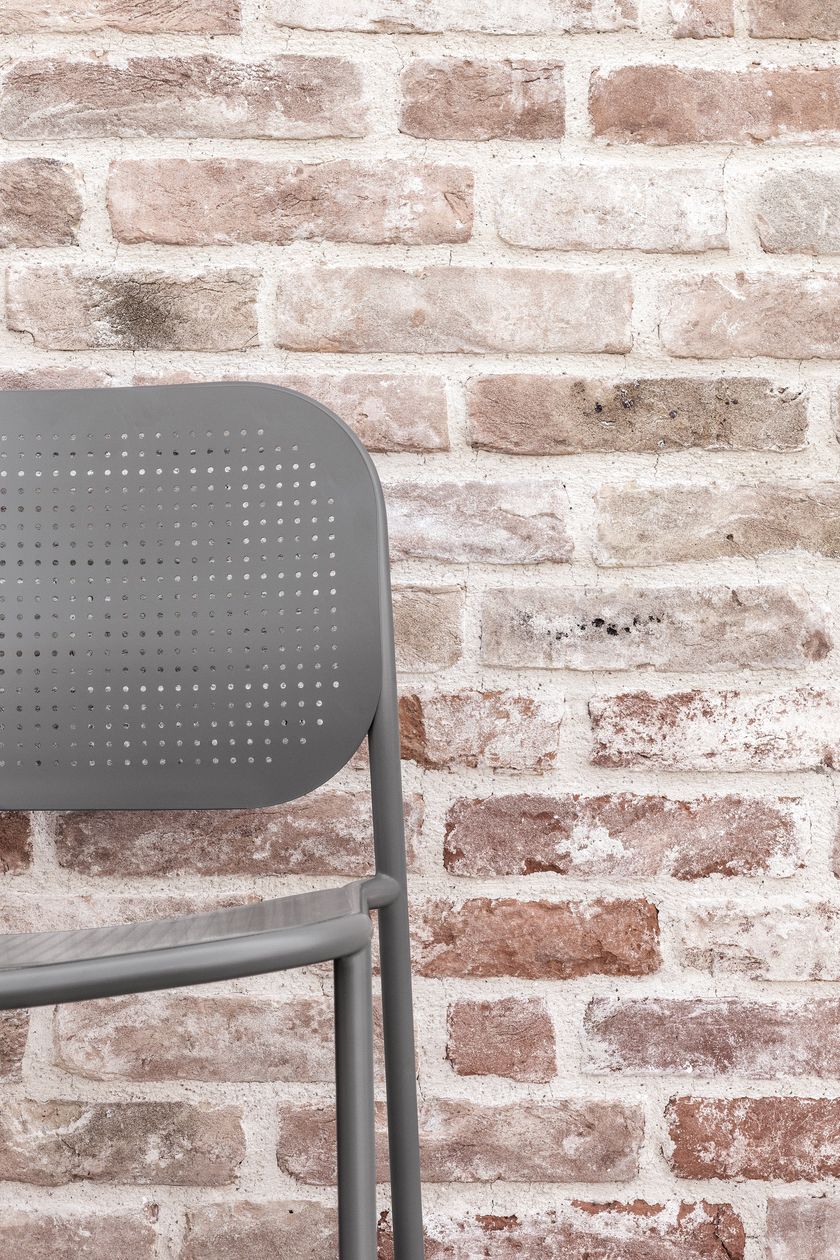 METIS DOT Metal easy chair with armrests By TrabA' | design Gabbertas Studio