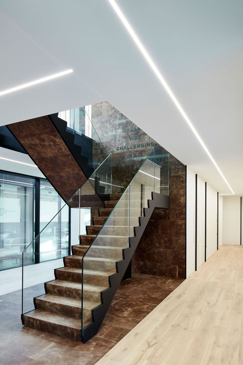 MICROLINE 60 linear lighting profile By Delta Light