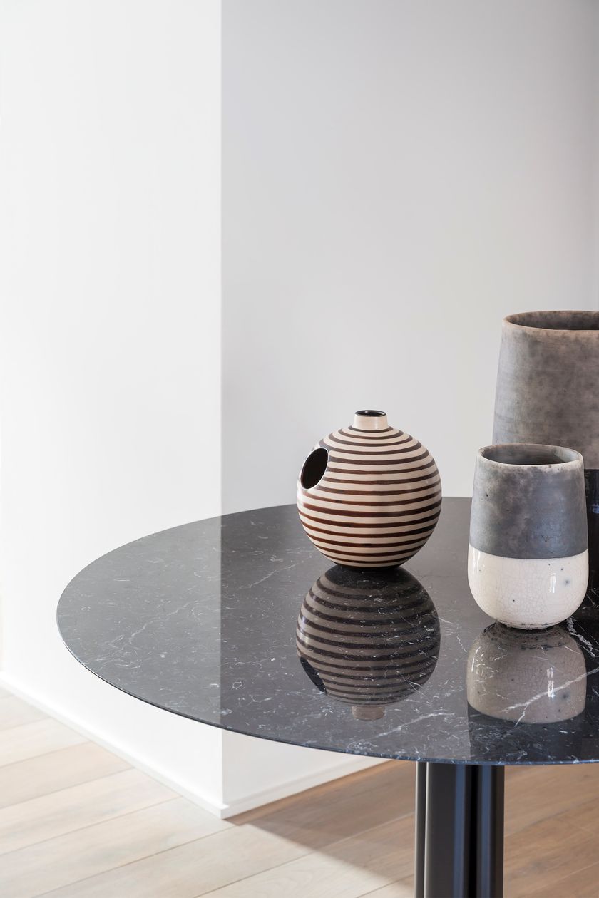 MILLER Round marble table By Meridiani | design Andrea Parisio