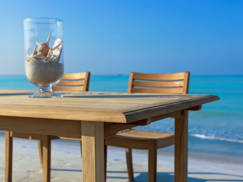 CHELSEA Extending rectangular teak table By Unopiù