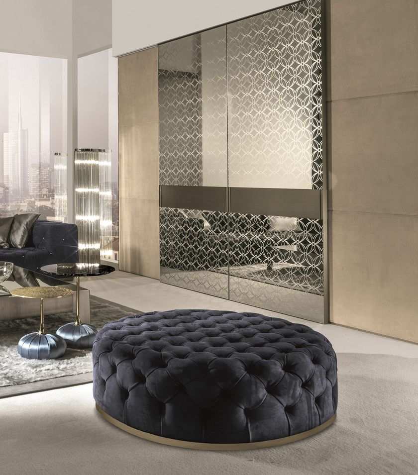 MILTON | Pouf Loveluxe 2014 – Royal collection Collection By Longhi ...