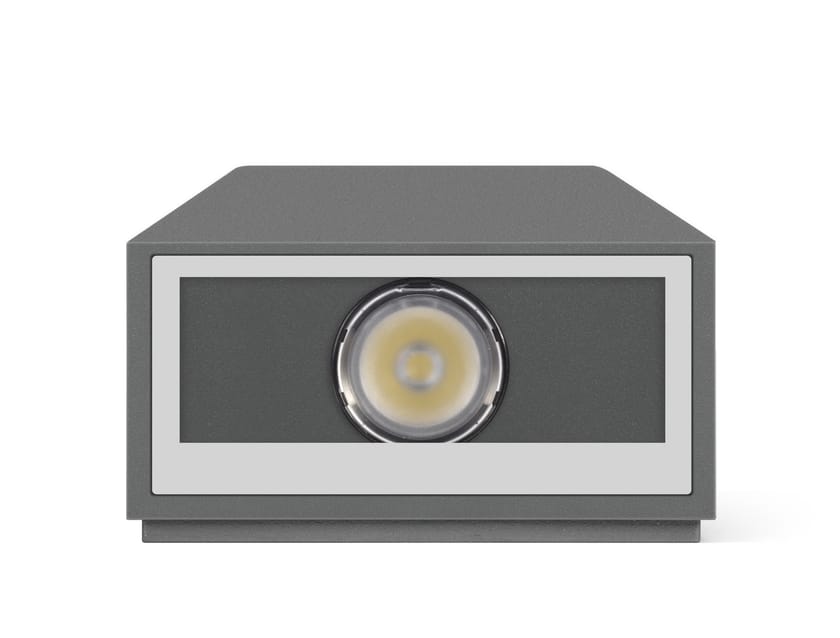 MIMIK 10 LED outdoor wall lamp By PERFORMANCE iN LIGHTING