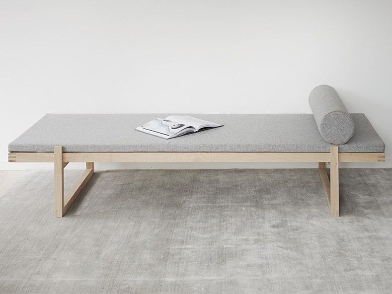 MINIMAL DAYBED | Dormeuse in pelle By Kristina Dam Studio